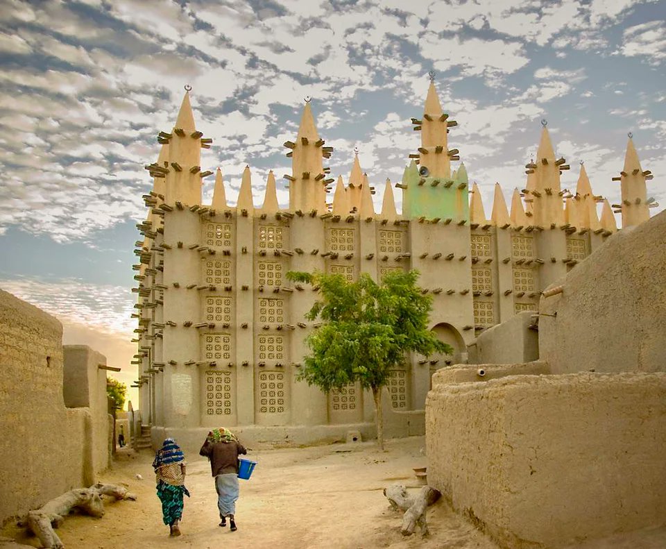 The Great Mosque of Djenné: Mali’s Ancient Mud-Built Architectural ...