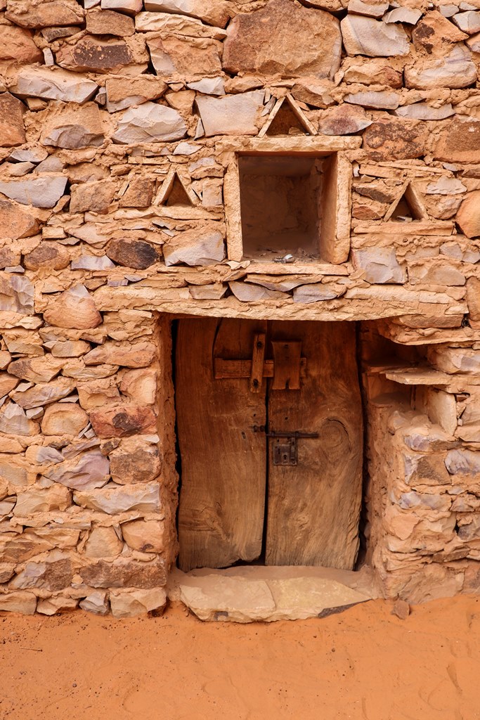 Chinguetti: A Medieval Trading Center on the Edge of the Desert ...